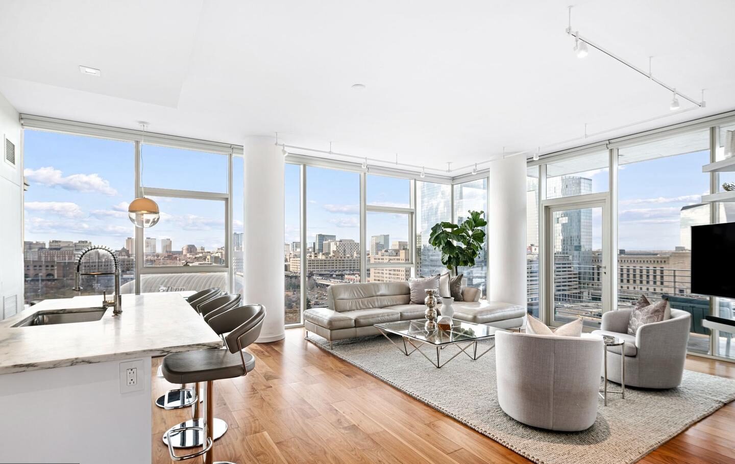 8 Luxury Condo Buildings in Philadelphia with Stunning Penthouses ...